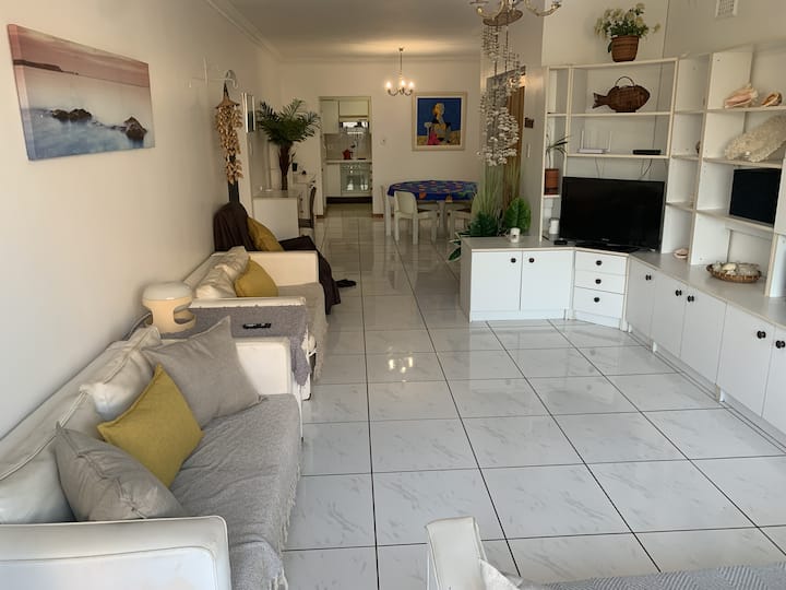 Umhlanga Penthouse - Sea Views - Umhlanga