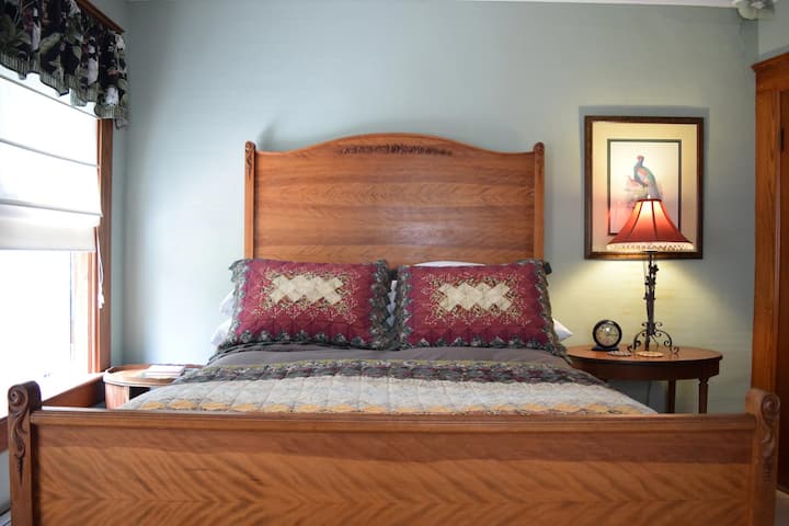 #4 - Pia's Room - Woodstock