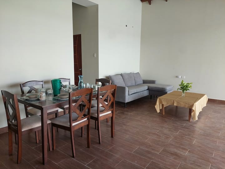 Bungalow Amazónico Con Piscina Privada Y Starlink - Pucallpa