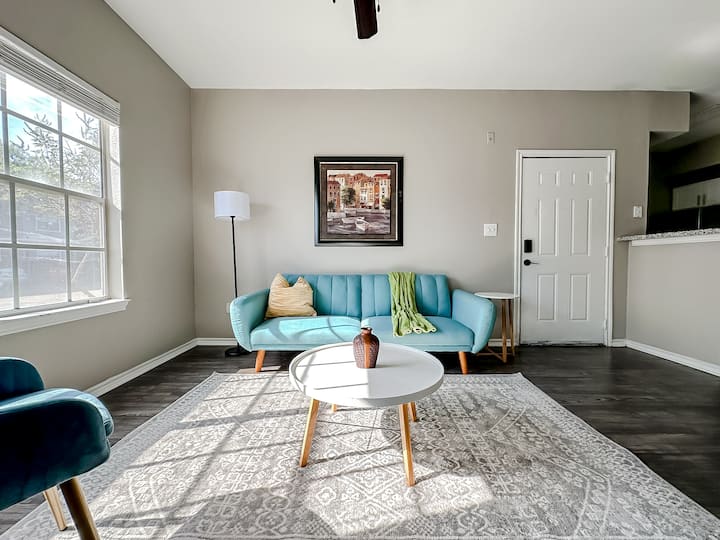 Sleepover | Impressive 1bd/1ba Gym- Corpus Christi - Corpus Christi, TX