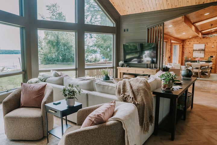 Lake Ida+fish+foosball+bball+pingpong+fire+porch - United States