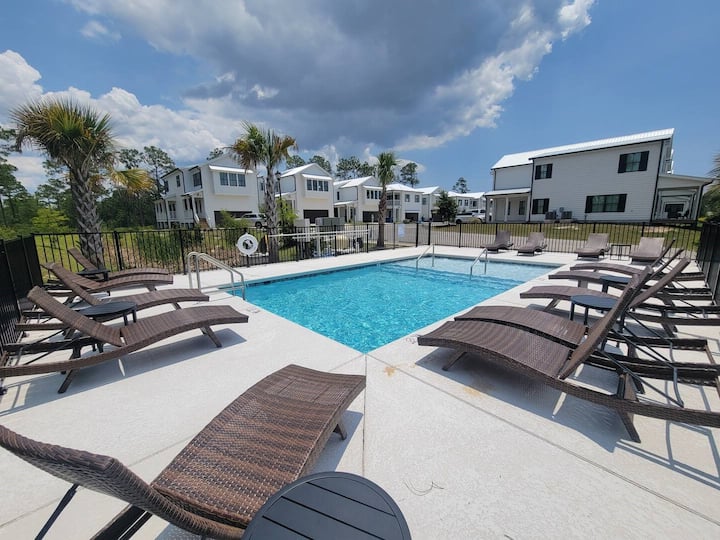 Sleeps 16 - Game Room, Pool, Perfect For Families - Orange Beach, AL