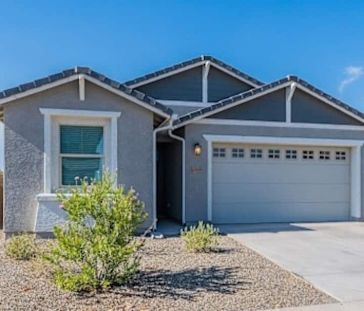 Luxury 5 Bedrooms In Queen Creek Arizona - Queen Creek, AZ