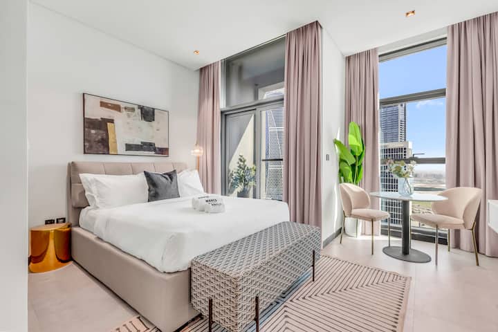Modern Studio With Balcony In Business Bay - Dubai