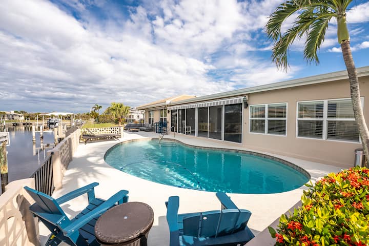Fall Getaway: Heated Pool, Fishing Dock & Grill - Punta Gorda, FL