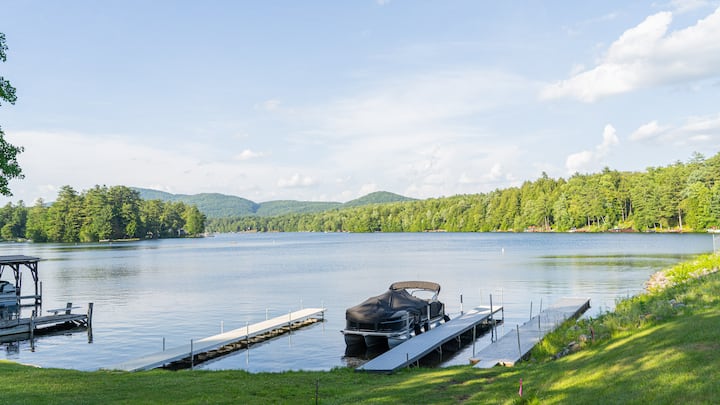 The Farmhouse- Hot Tub -Lake Access W/ Dock Space - Glens Falls, NY