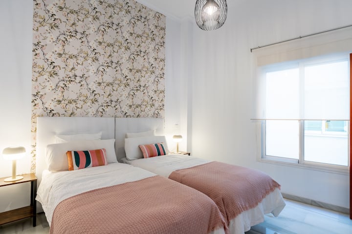 Pastor Y Landero 13. 2-bedrooms, 2 Bathrooms - Séville