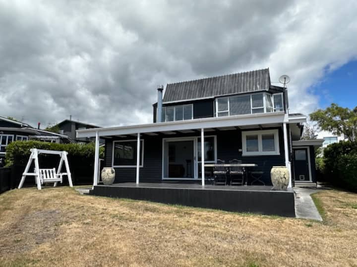 Absolute Lakefront - Taupo