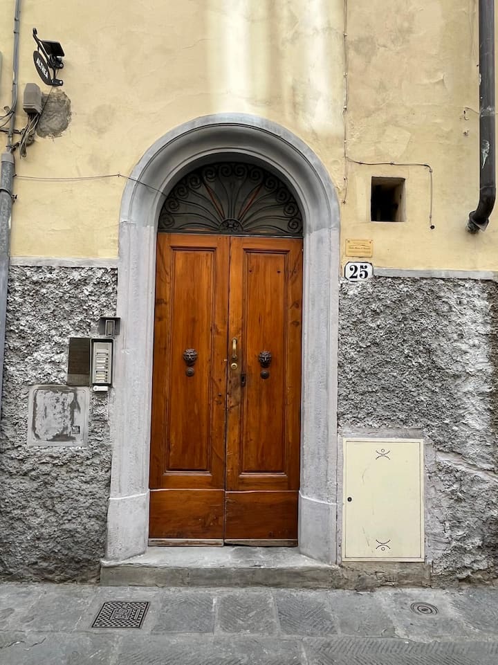 Bedroom With Ensuite Bathroom - Firenze