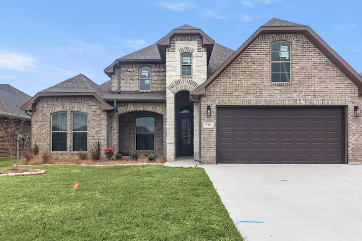 Heart Of Lake Charles
New Modern 3br/3ba - Lake Charles, LA