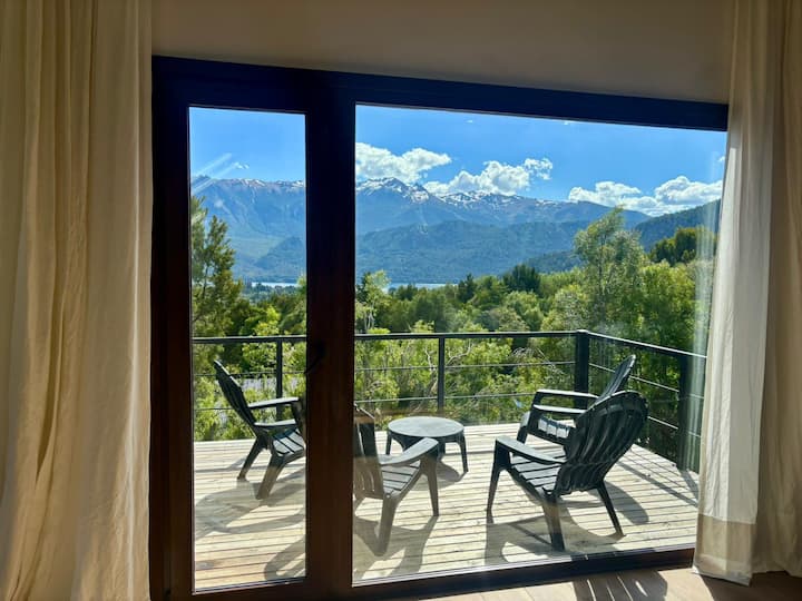 Enchanting Lakeview House - San Carlos de Bariloche