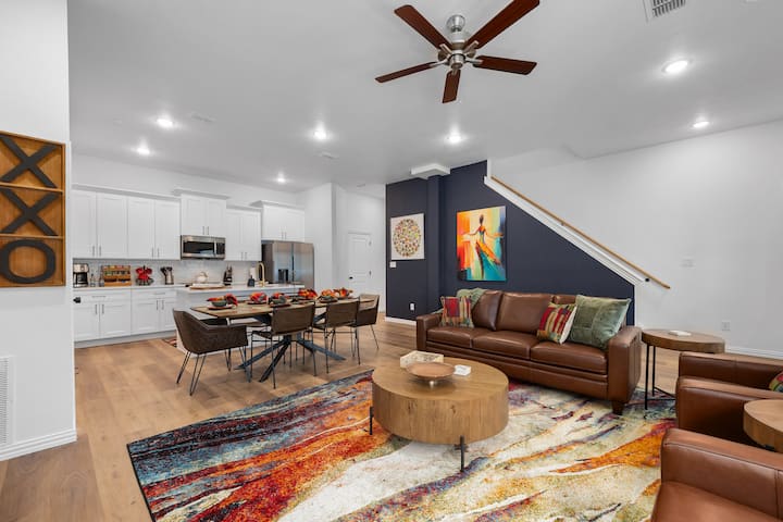 Short Walk To At&t Stadium | Free Garage Parking - Arlington, TX