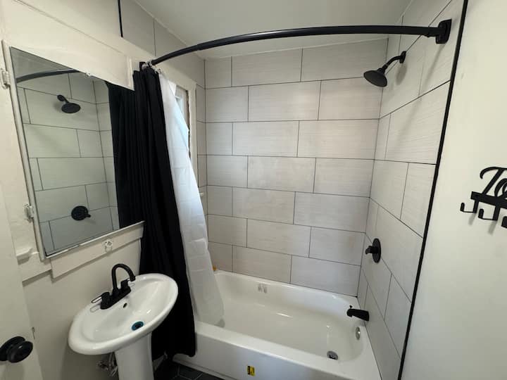 Private Small Room Quiet Safe East La - Los Angeles, CA