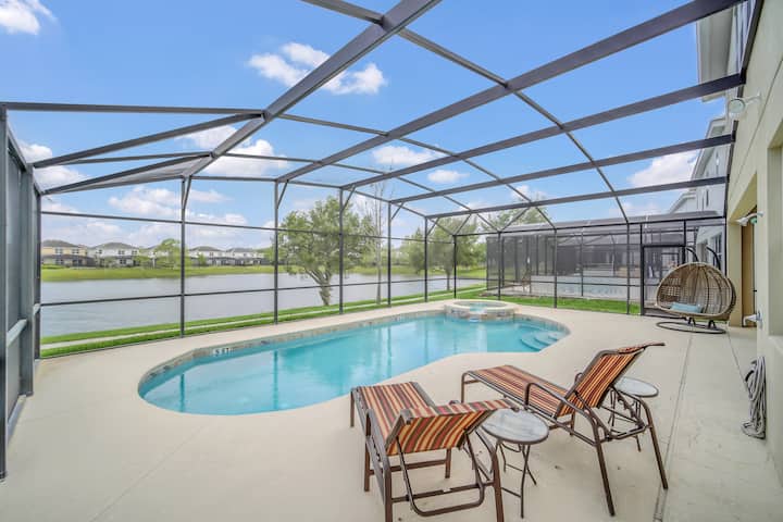 Lake Villa 6bd/all Un-suite, Pool*spa*grill - Kissimmee, FL