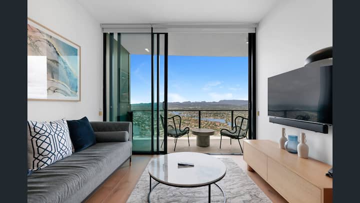 Luxury Suite & Stunning Views @ The Star - Broadbeach