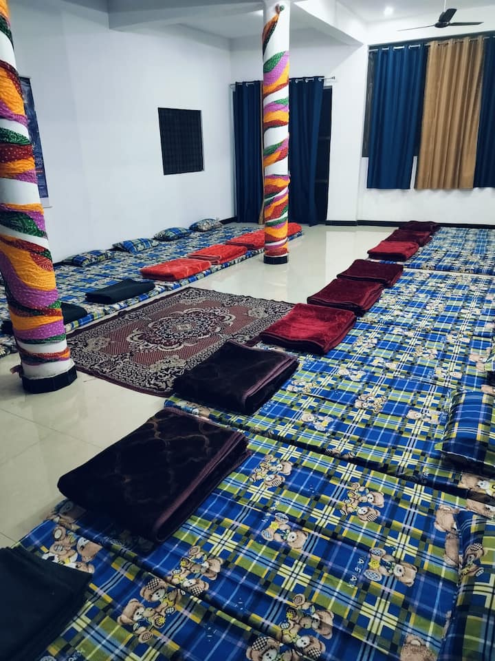 Parwati Abode Dormitory Sangam - Prayagraj