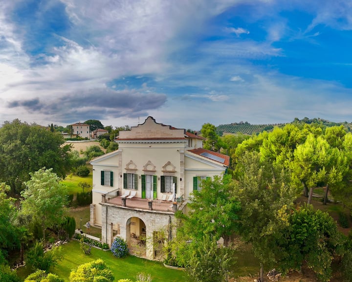 Fresques Et Parc Séculaire – Villa Mastrangelo - Ascoli Piceno