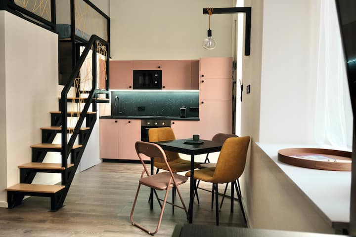2 Bthrms, Massage Chr, A/c, Near Danube And Centre - Budapest