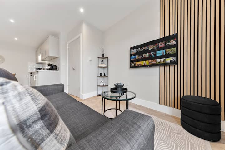 Bright & Cosy Studio - Fast City Centre Access - Chingford