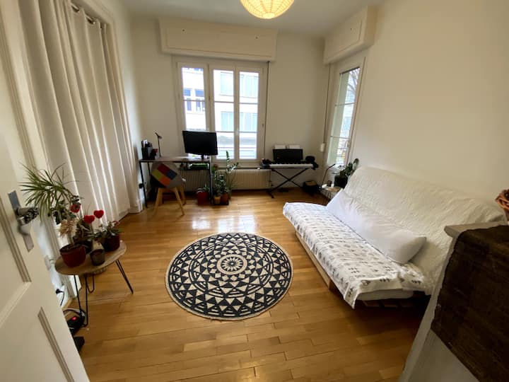 Petite Chambre Musicienne Au Calme - Strasbourg