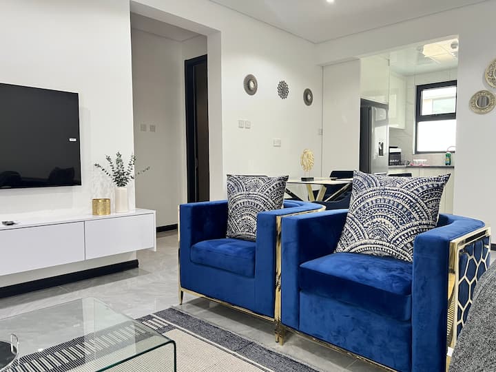 Blue Hue Setlhoa - Botswana