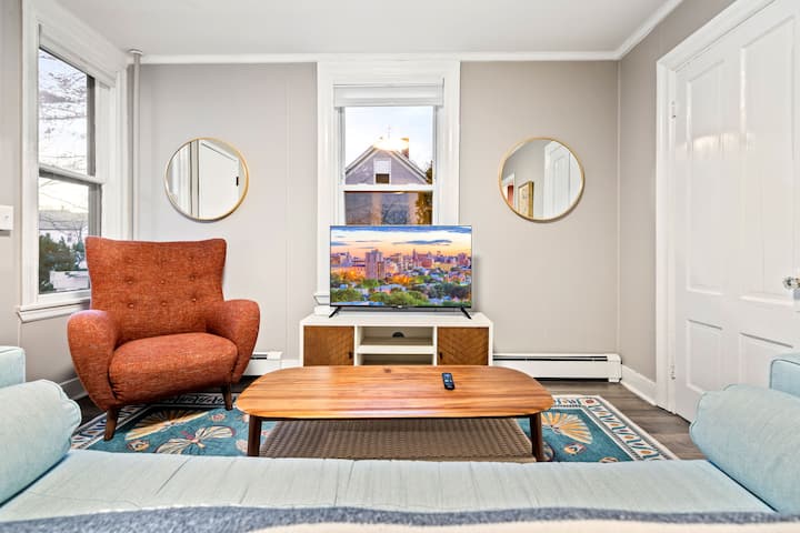 Nesting Haven: Your Cozy Escape - Portland, ME
