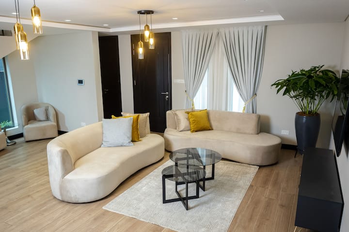 Modern House In Tse Addo–10min To Airport,near Osu - Accra
