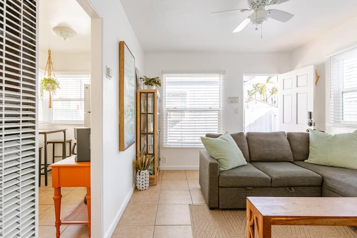 Dog Friendly | Garage Parking | Walk To Beach - San Diego Airport (SAN)