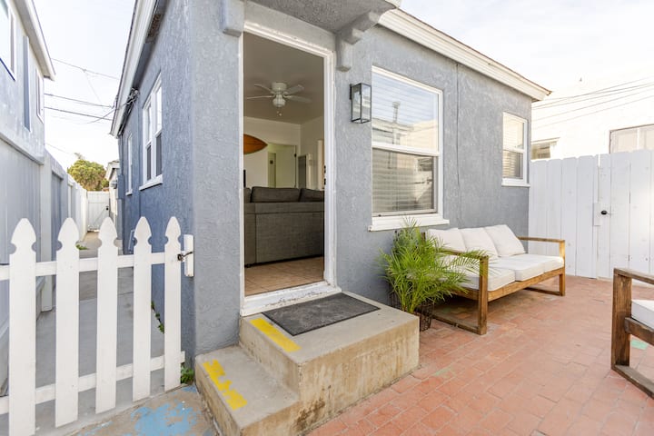 1 Blk To Dog Beach | Fenced Patio | A/c & Garage - San Diego, CA