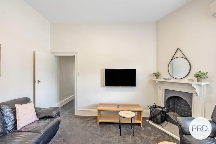 Macquarie Apartments Top Level (Free Parking) - Hobart