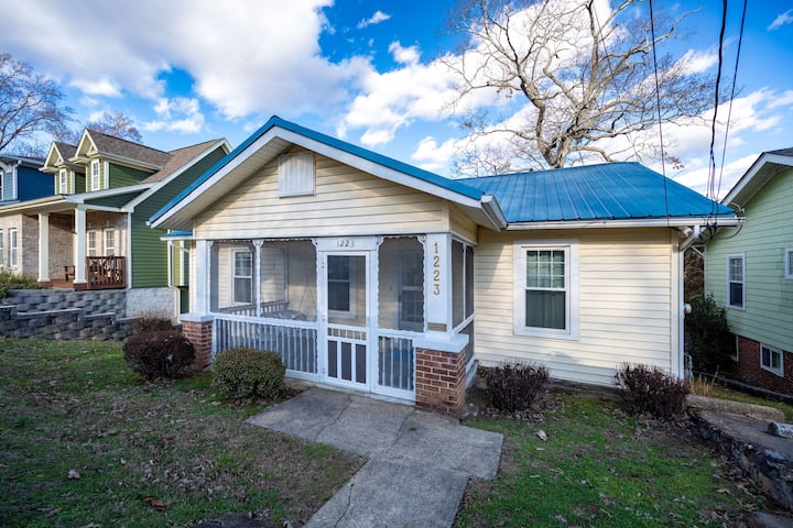 Charming 2/1 In Northshore - Chattanooga, TN