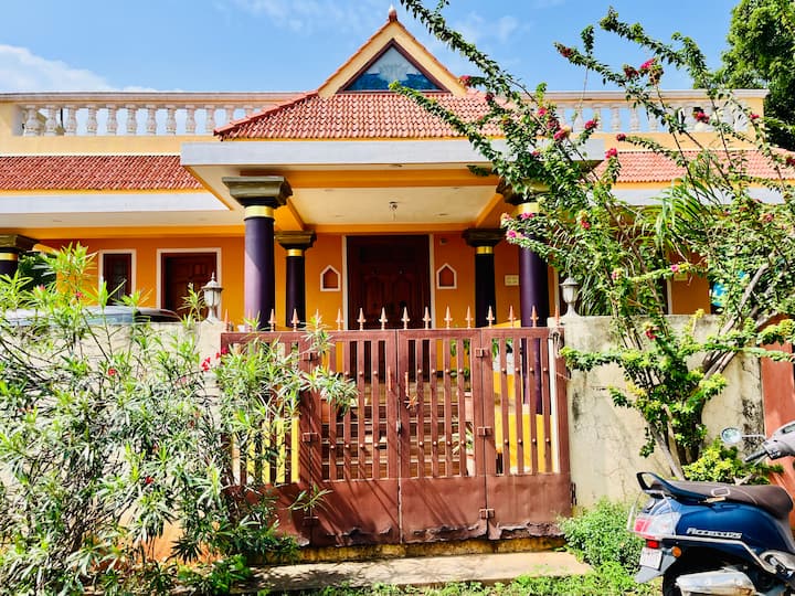 Le Abode Villa- A Courtyard Escape - Puducherry