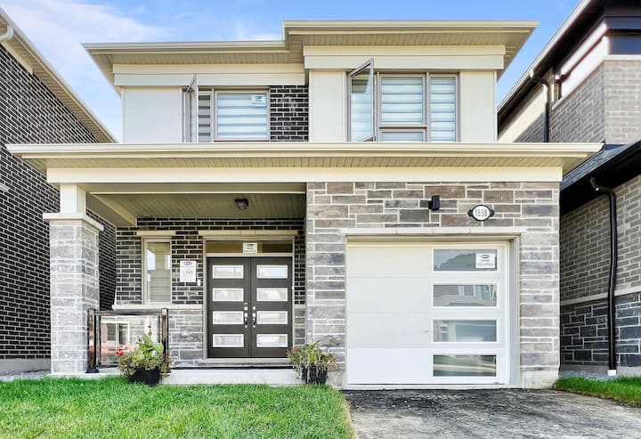 Brand New 4 Bdr House In Pickering - Ajax, Ontario