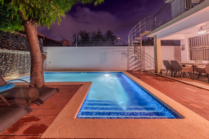 Luxury Living W/poolside Elegance In Santiago - Dominican Republic