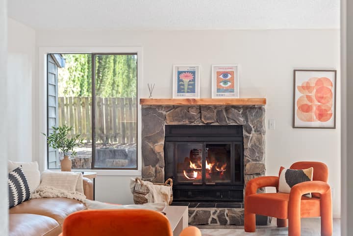 Remodeled! Beaverton 2br/2ba Fenced Backyard Exten - Beaverton, OR