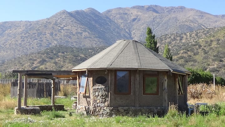 Yurta Mágica De Piedra, Barro Y Madera - Pirque
