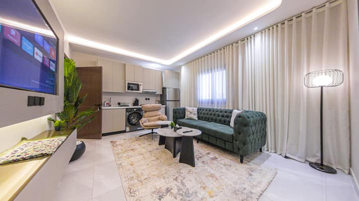 R402 Comfortable Bedroom And Nice Living Room - جدة