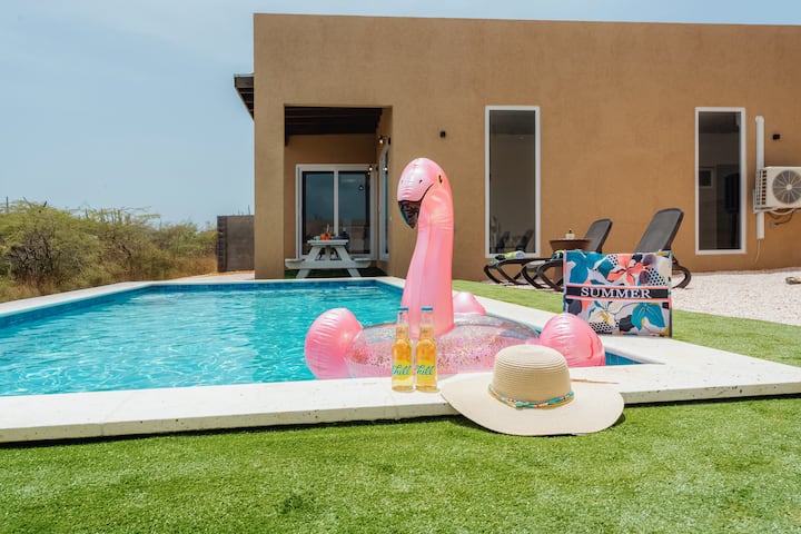New Cozy, Comfortable Home Only 8 Min To The Beach - アルバ