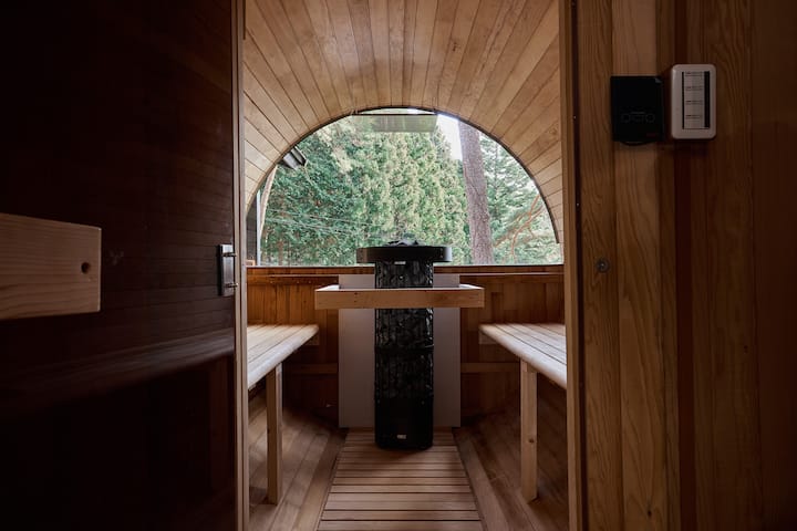 [バレルサウナ] Bbq |薪ストーブ |最大8名|serend Fuji 素敵な時間を大切な人と - Lake Kawaguchi