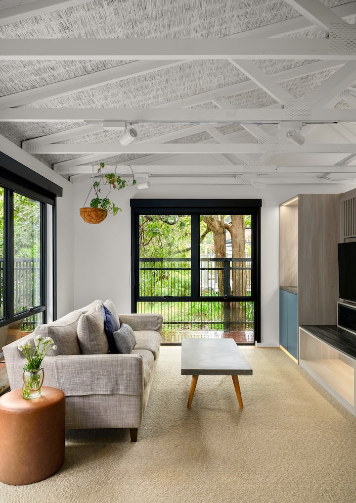 Romantic Treetop Spa Getaway - Warburton