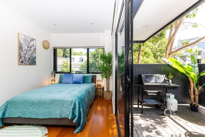 Roof Top Terrace House+perfect Location+ac+parking - Sydney