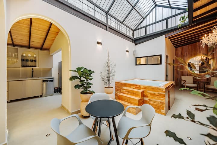 Casa Natura. Privategreen Oasis Laureles Hottub/ac - Medellín