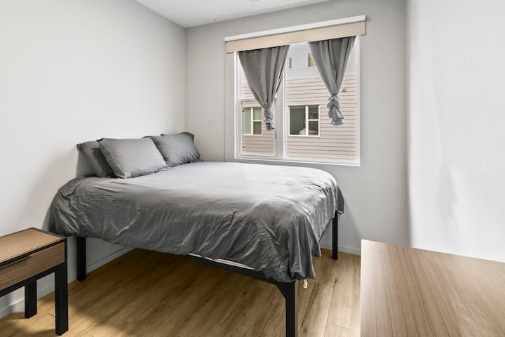 Family-friendly | 2bd Apartment Downtown | Gym - Omaha, NE