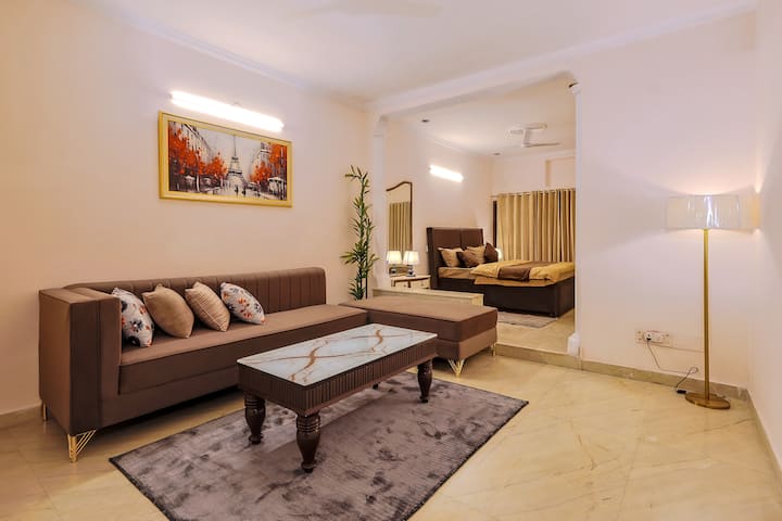 3bhk Stay/ House Parties/loud Music/decor Allowed - Delhi