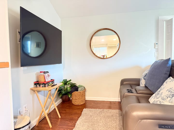 Private Guesthouse With Onsite Laundry - Pasadena