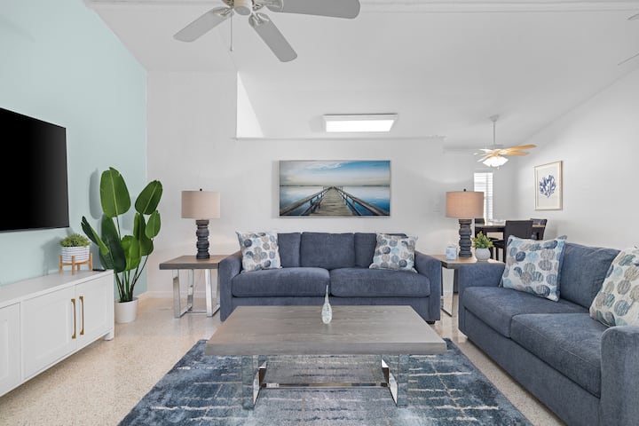 Southern Tide 1, Heated Pool, Beach Gear, King Bed - Fort Lauderdale, FL
