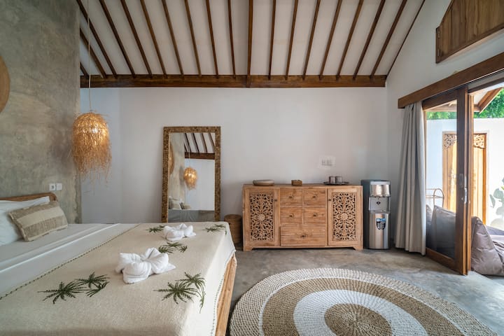 Saltwater 1, Serene Villa With A Private Pool - Gili Islands
