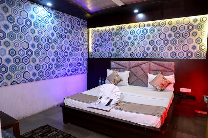 Deluxe Room | Hotel Kanha - Haridwar