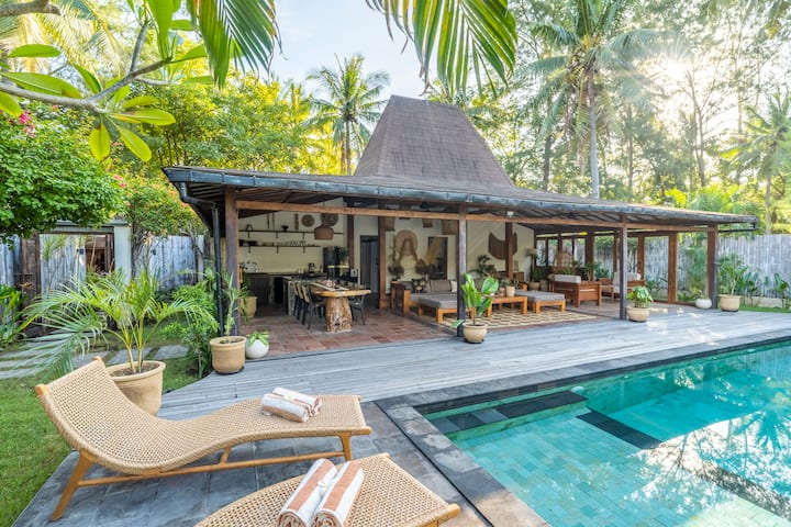 Green Diamond, Joglo-style Private Villa & Pool - Gili-Inseln