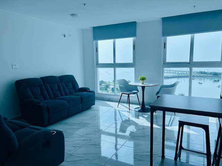 Cozy Ocean Front Apt Infinity - Panama City